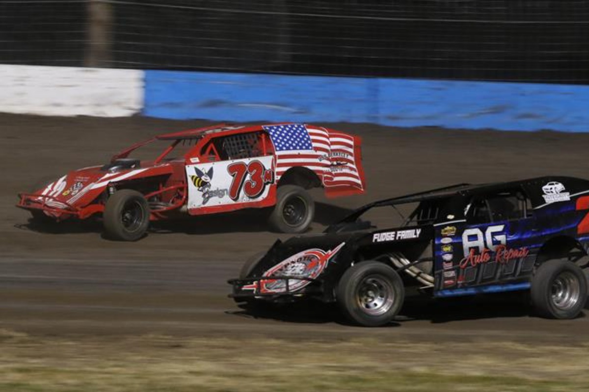 The Official Guide to Medford and Southern Oregon From Travel Medford